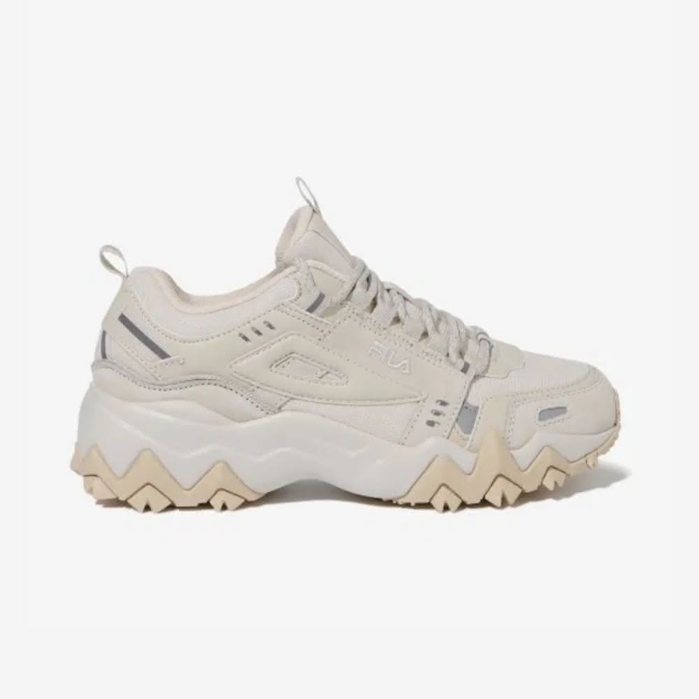 韓國 FILA Tiny Rumble v2 厚底 復古運動鞋 米色