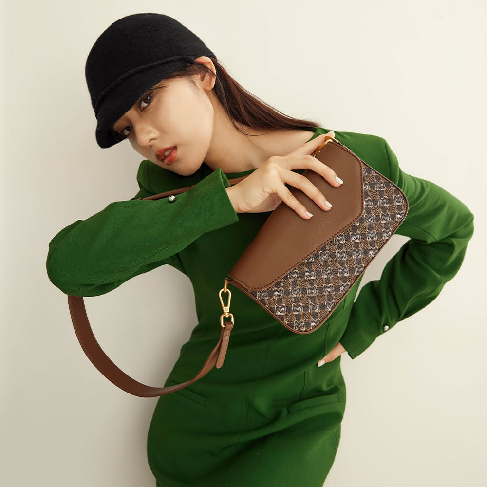 【Kevin McCartney】經典老花斜蓋方包(尾牙必備)