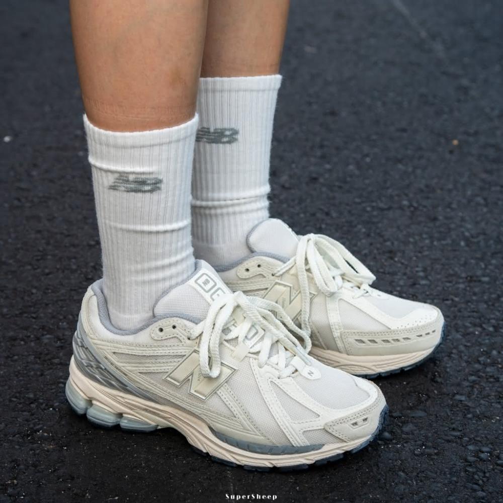 【NEW BALANCE】New Balance 1906R 復古 女鞋 D楦頭 米杏色(M1906REL) - momo購物 - 2024年09月