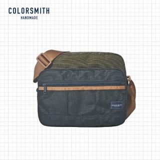 【COLORSMITH】CR2．多夾層機能側背包．CR2-1095-OG-S(台灣原創品包包品牌)
