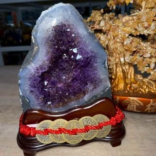 【千奇國際精品】美！頂級巴西滿鈦晶洞 紫水晶洞 ESPa++ 5.52kg ️共生瑪瑙邊 鈦晶 口寬洞深 收藏級 水晶洞 晶洞 紫晶洞